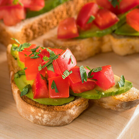 RECETA N°49 TOSTADAS TOMATE PALTA | Ideal